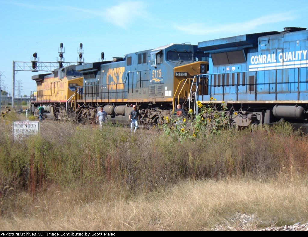 CSX 5115 & UP 9810